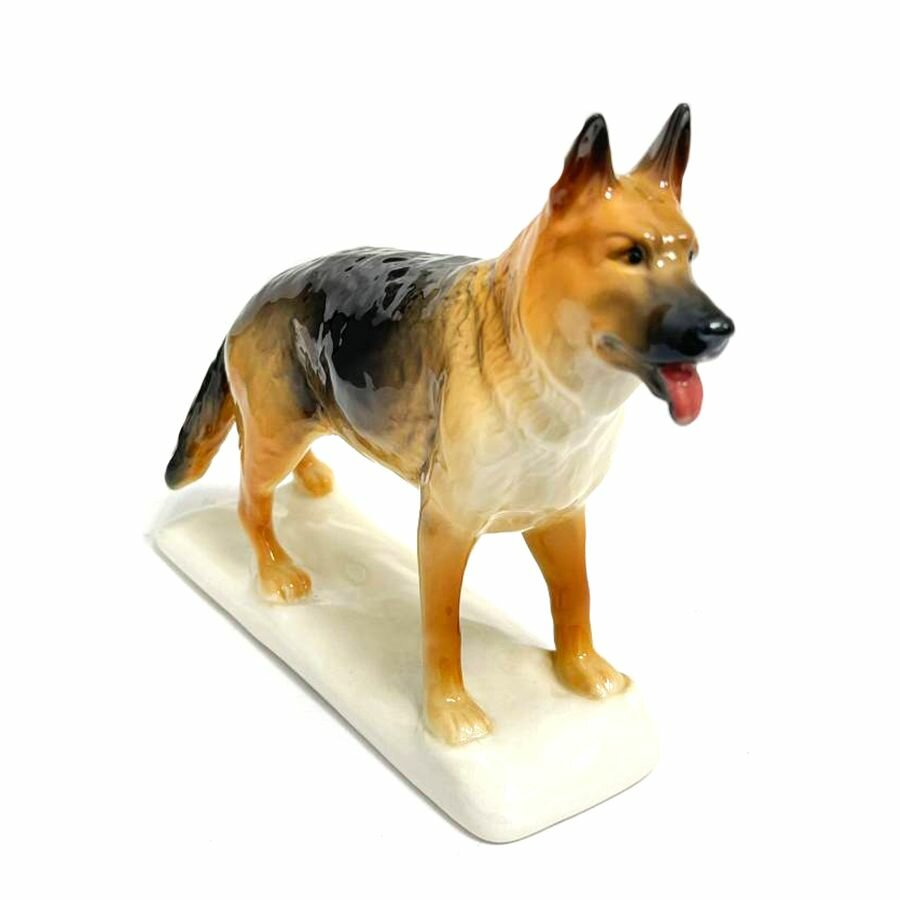 Фарфоровая эксклюзивная интерьерная статуэтка Немецкая овчарка большая