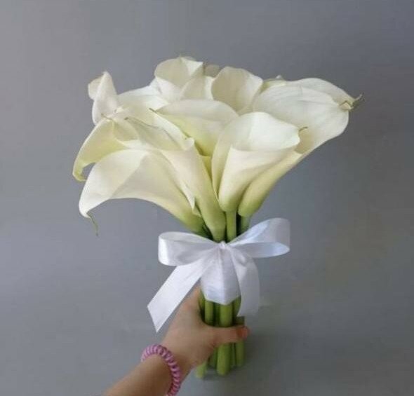 Букет невесты из белых калл. Белые каллы 19 шт. Букет на свадьбу