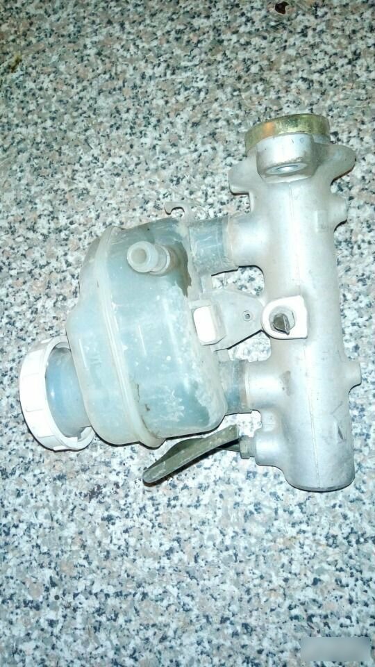 Цилиндр тормозной главный Mitsubishi Lancer, IX 4625A020