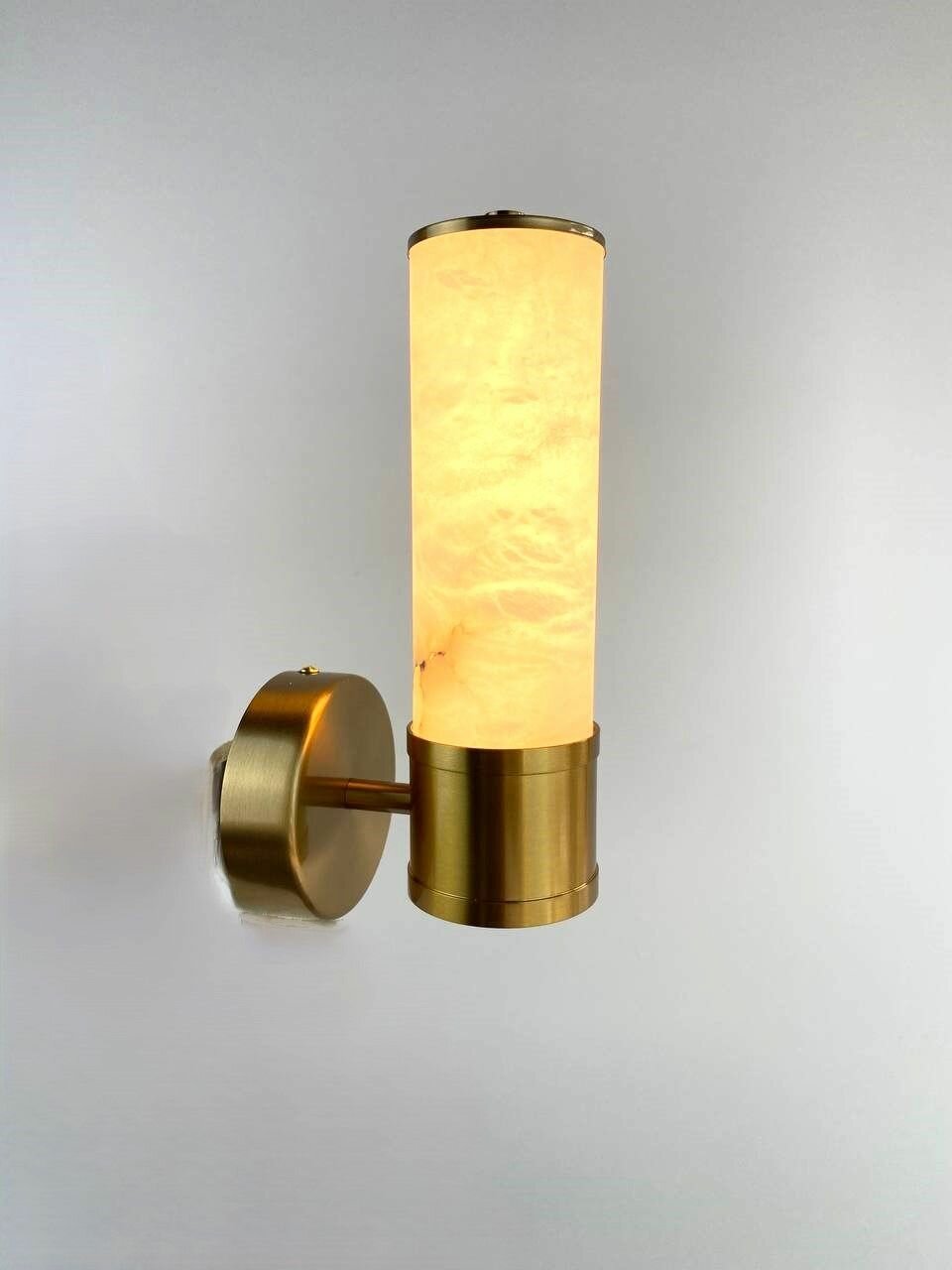 Бра настенный светильник LED Е14 40 Вт Claridges Single Marble латунь/мрамор Blesslight