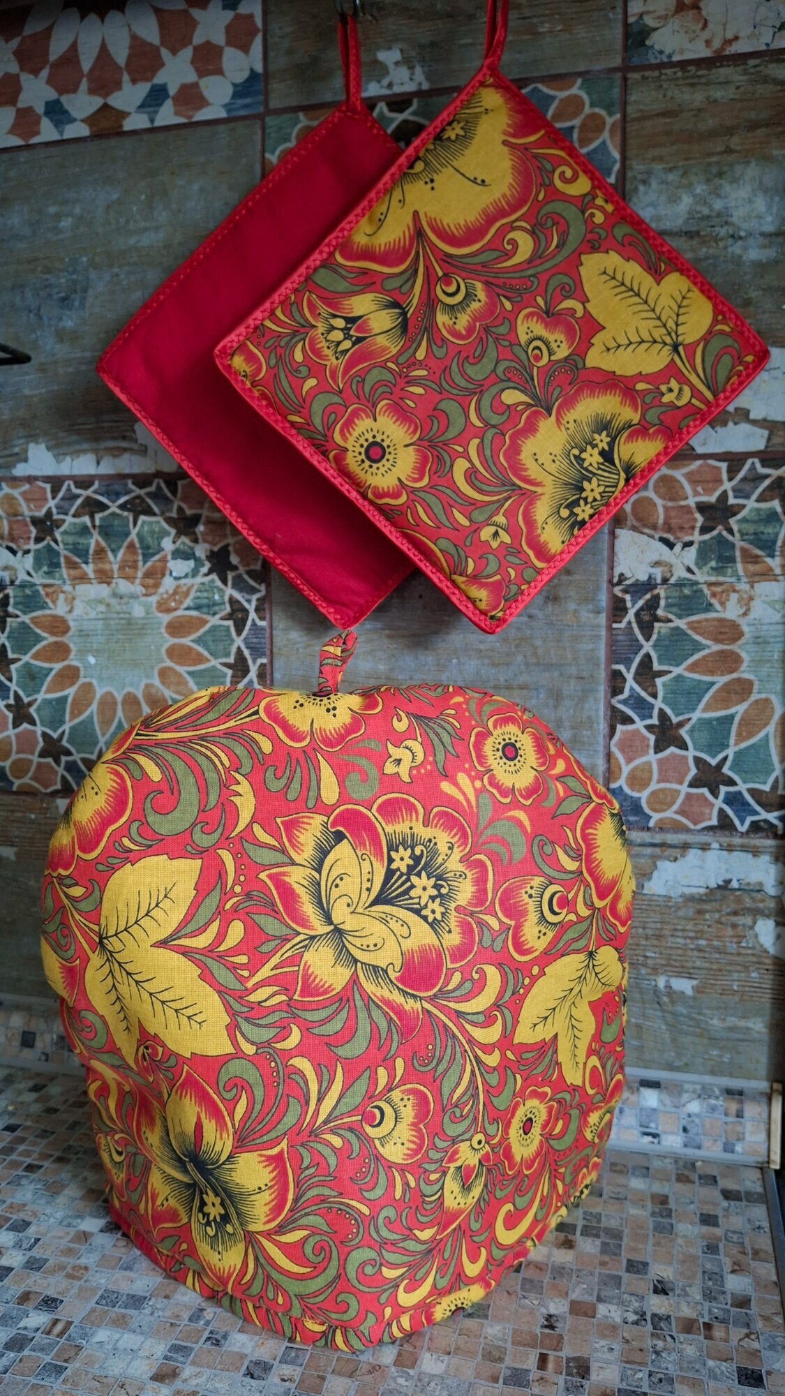 Грелка на чайник " Русский колпак"+ набор прихваток 2шт с оригинальным рисунком