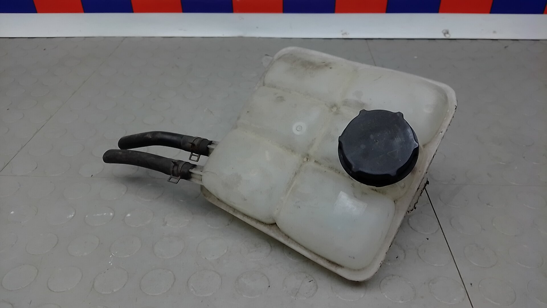 Бачок расширительный MAZDA 3 1