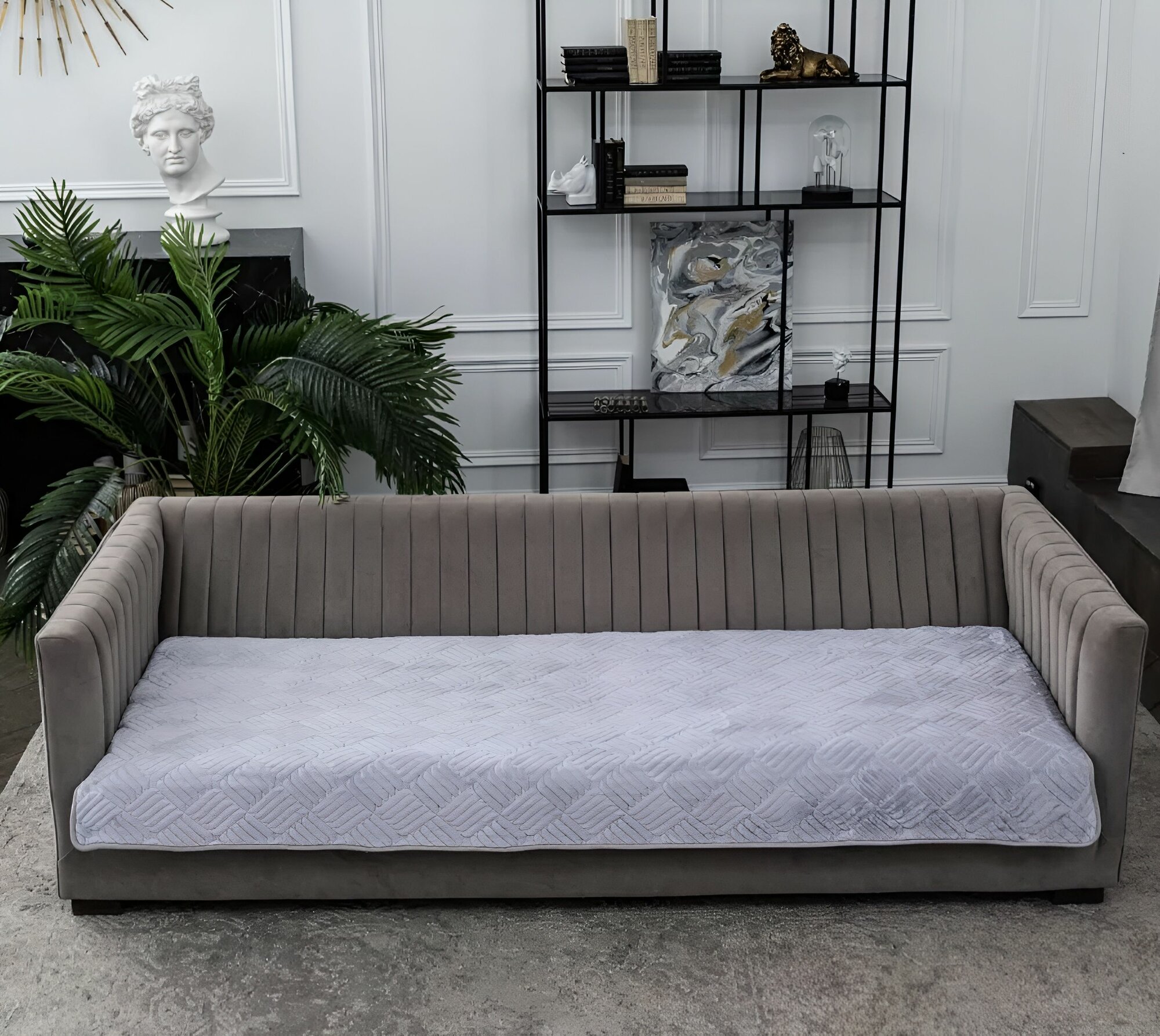 Накидка на диван 90х300см велюровый противоскользящий