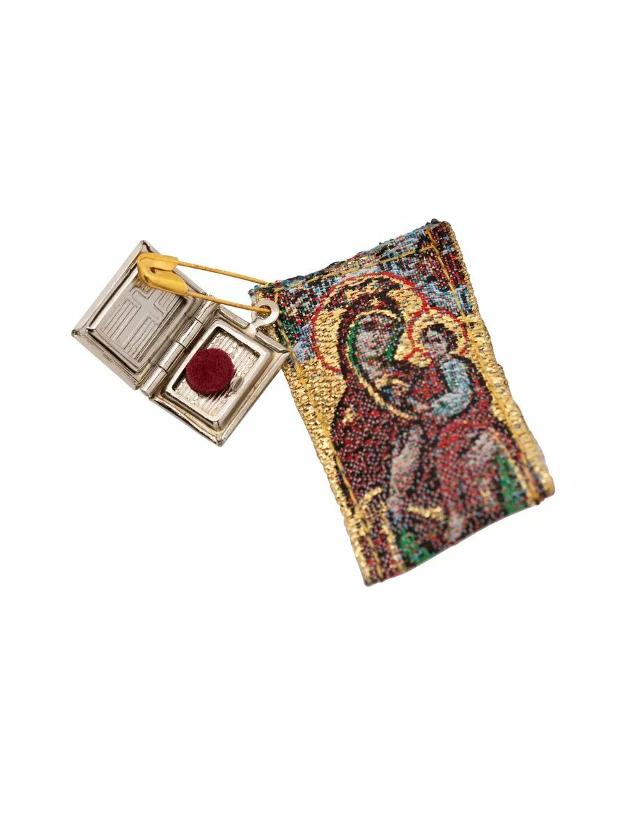 Ладанка с ликом Пресвятой Богородицы из шелковой парчи с освящённым материалом с о. Корфу