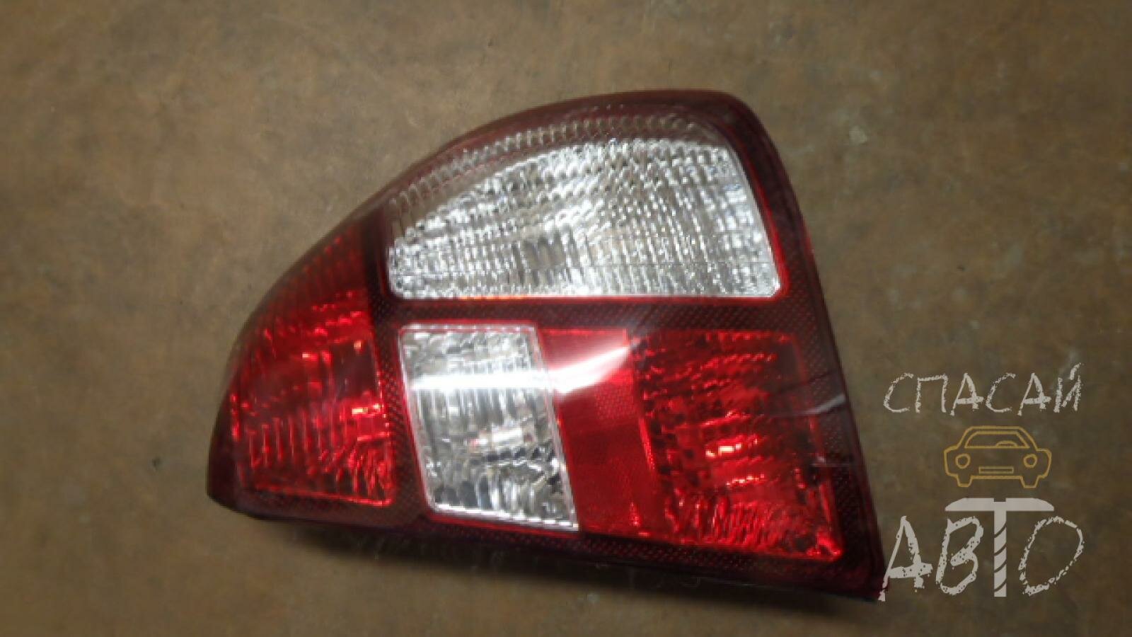 Фонарь задний Clio/Symbol Renault 8200403982