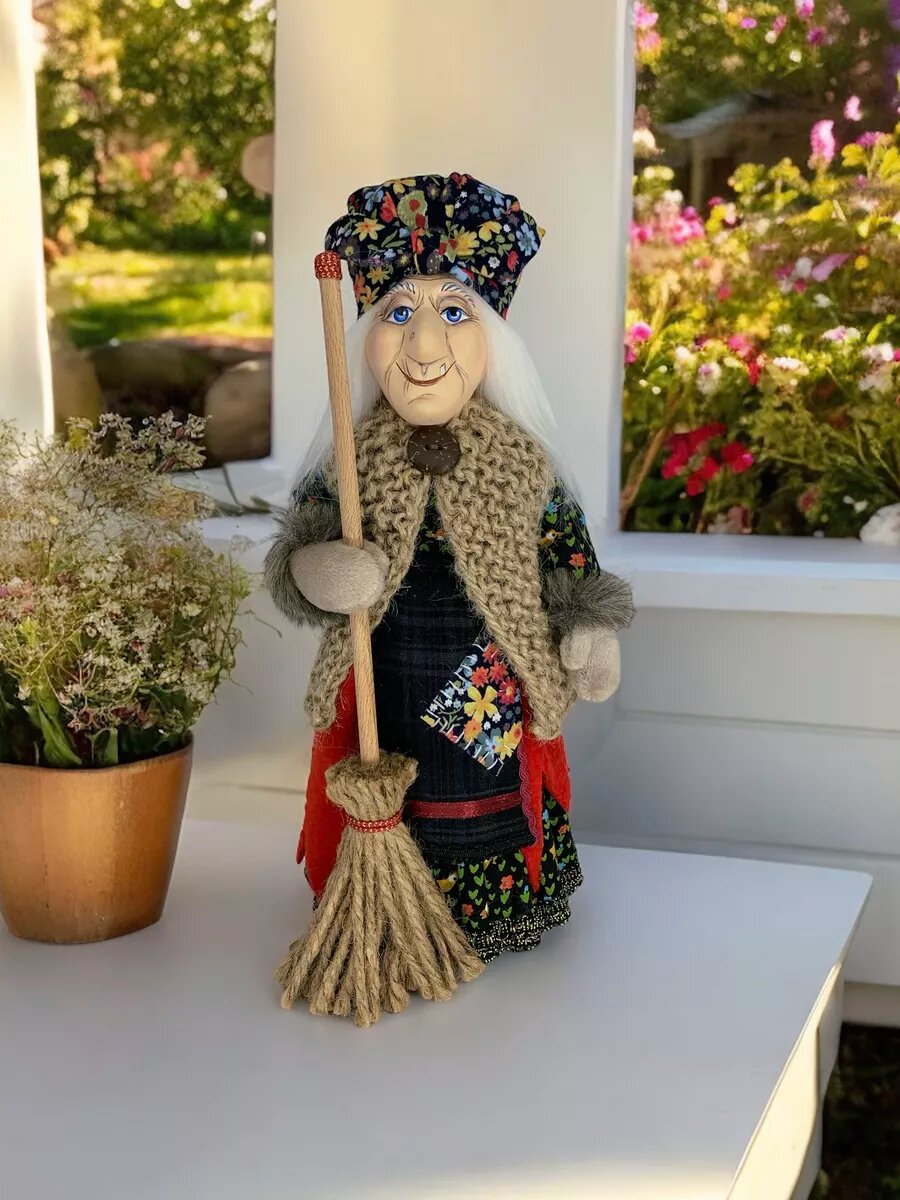 Кукла Интерьерная 'Баба-Яга", авторская, ручная работа, 27,5см