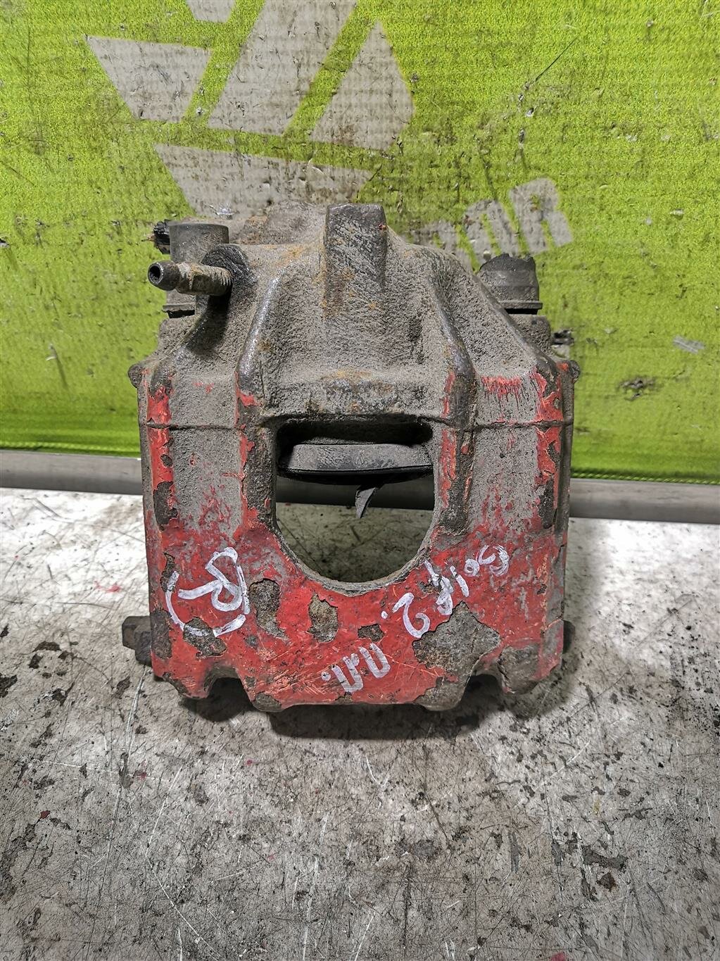 Суппорт передний правый VW Golf 2 Jetta 2 83-92