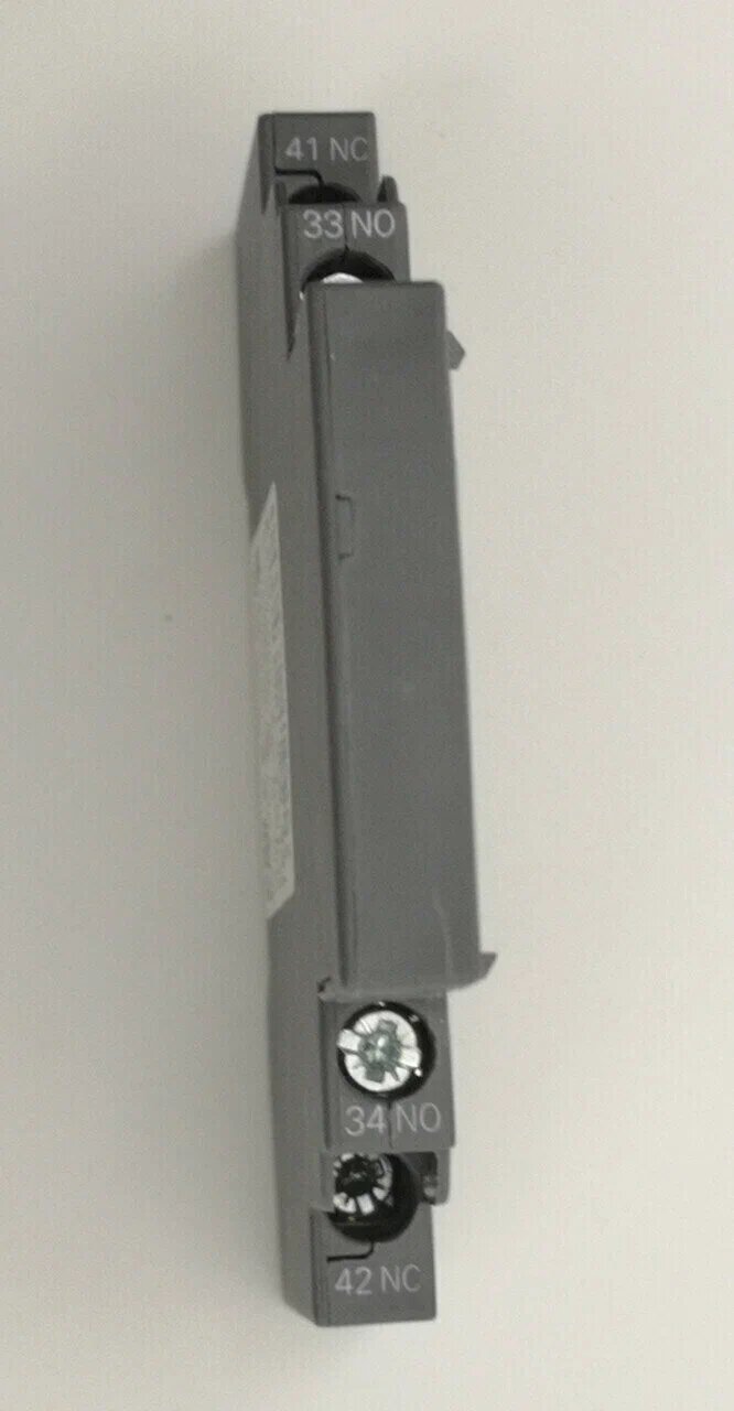 Вспомогательный контакт боковой HKS4-11 для MS450 MS451 MO450 MS495 MS496 MS497 MO495 MO496 1NO/1NC ABB 1SAM401902R1001