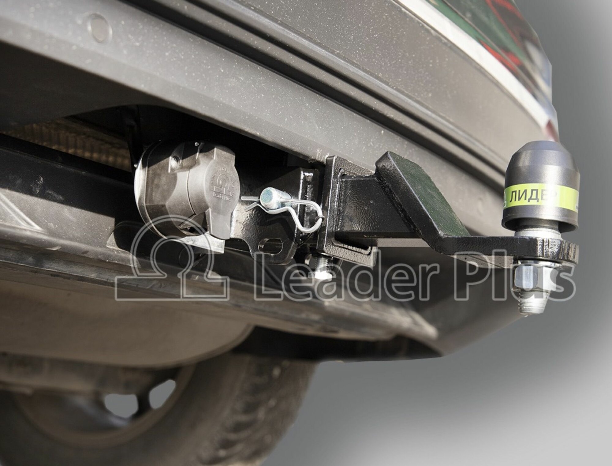 Фаркоп Лидер Плюс для Volkswagen Tiguan 2007-2024 без выреза бампера. Нагрузки: 1300/100 кг, V123-E