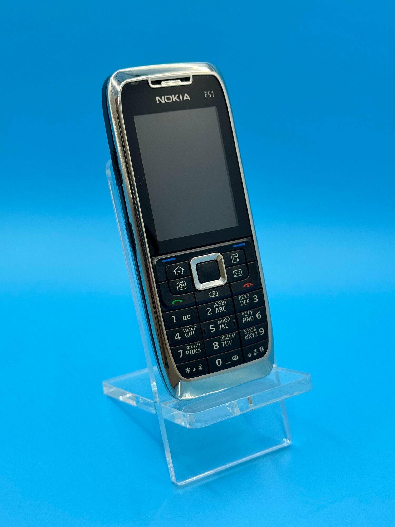 Мобильный телефон Nokia E51