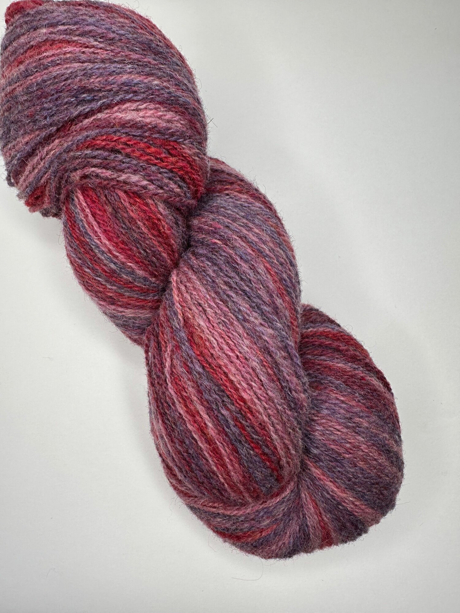 Пряжа для вязания шерсть 100% 8/2 Berry juise 215-225 гр