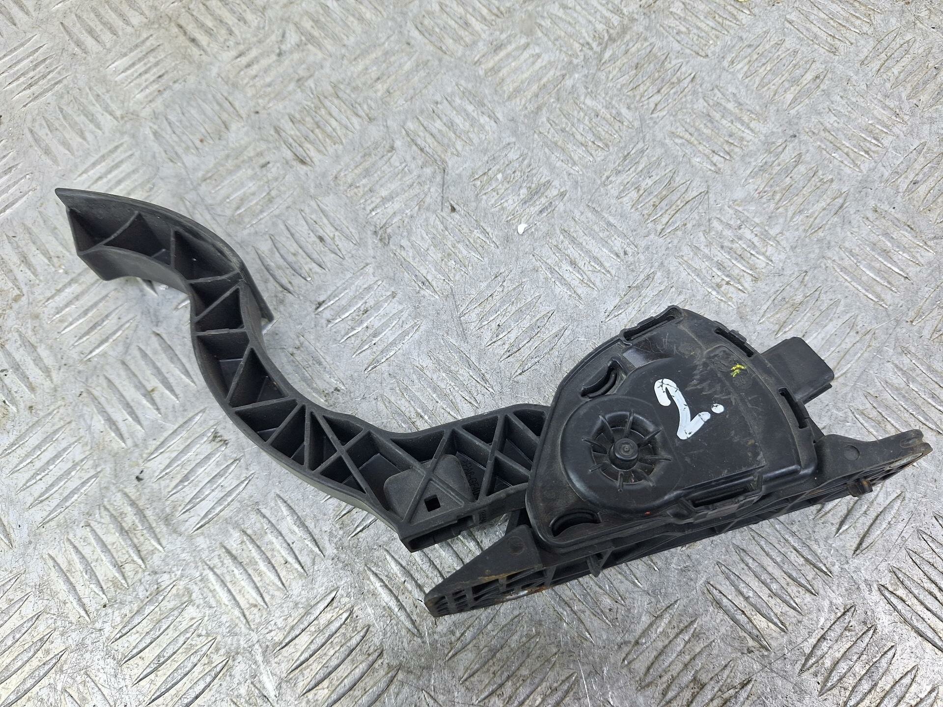 Педаль газа Ford C-Max 2 (2010 - 2015) 17388800