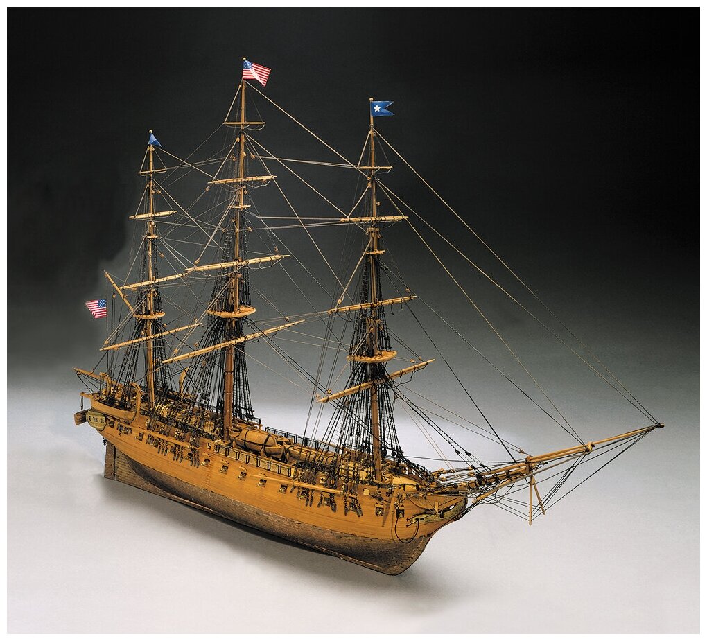 Модель корабля от Mantua, фрегат USS Constitution, 780 часов, М.1:98