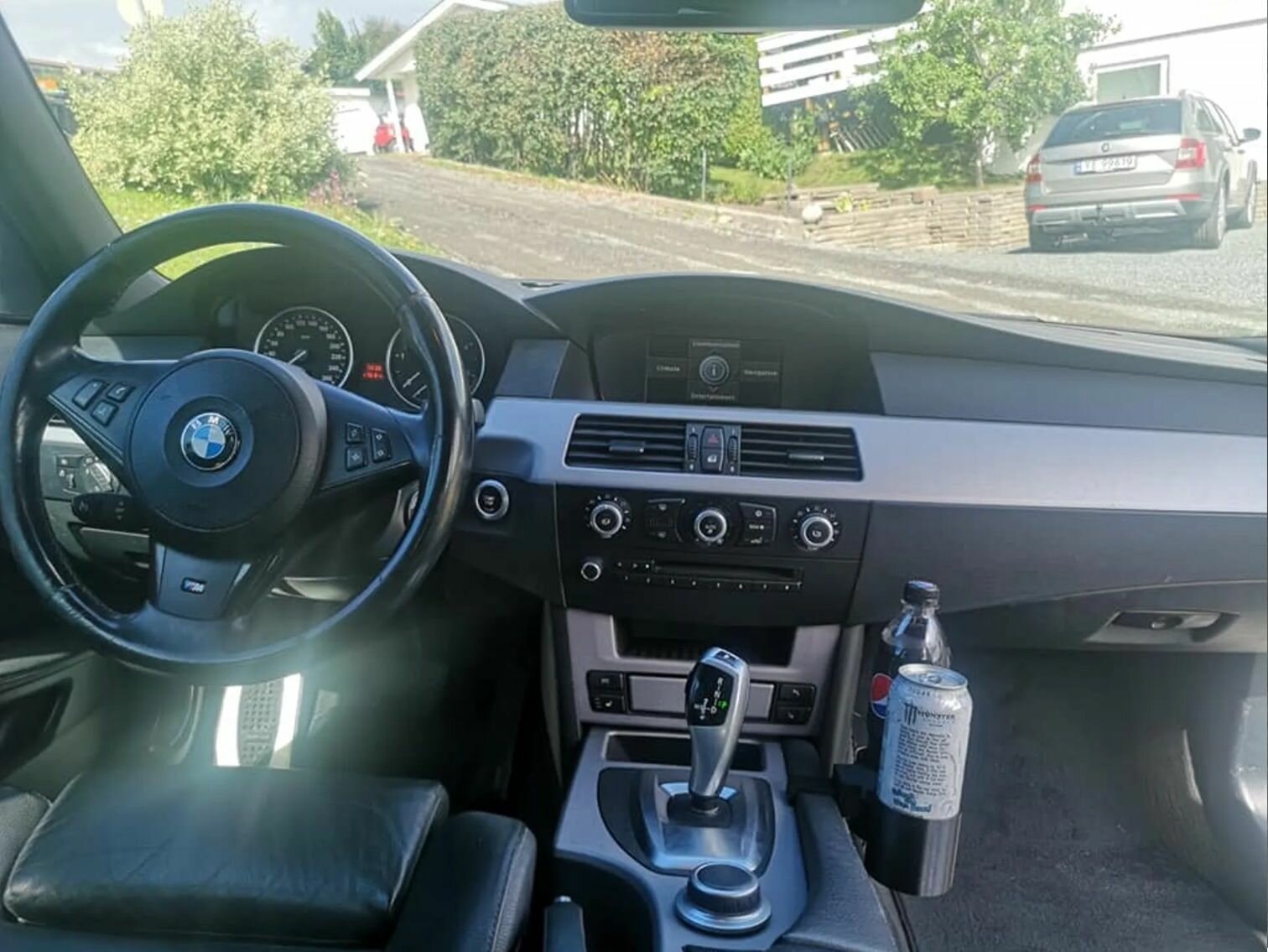 Подстаканник, для BMW E60, E61, PET-G, черный, два отделения, 115 г — фото 1