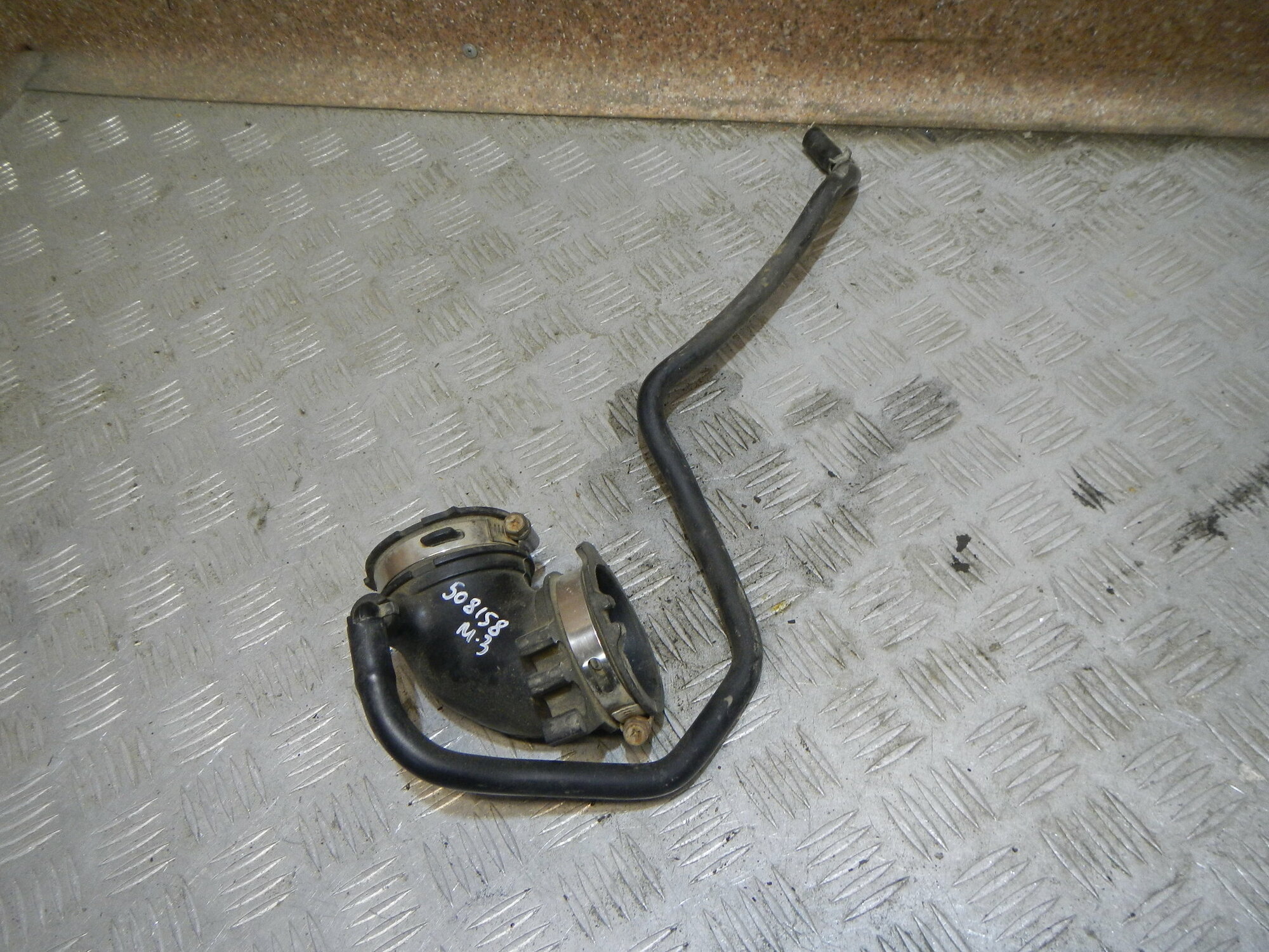 Б/У Патрубок воздушного фильтра, Mazda (Мазда)-3 (BK) (02-09) MAZDA 3 (BK) (02-09) Без видимых повреждений. 508158 MAZDA...