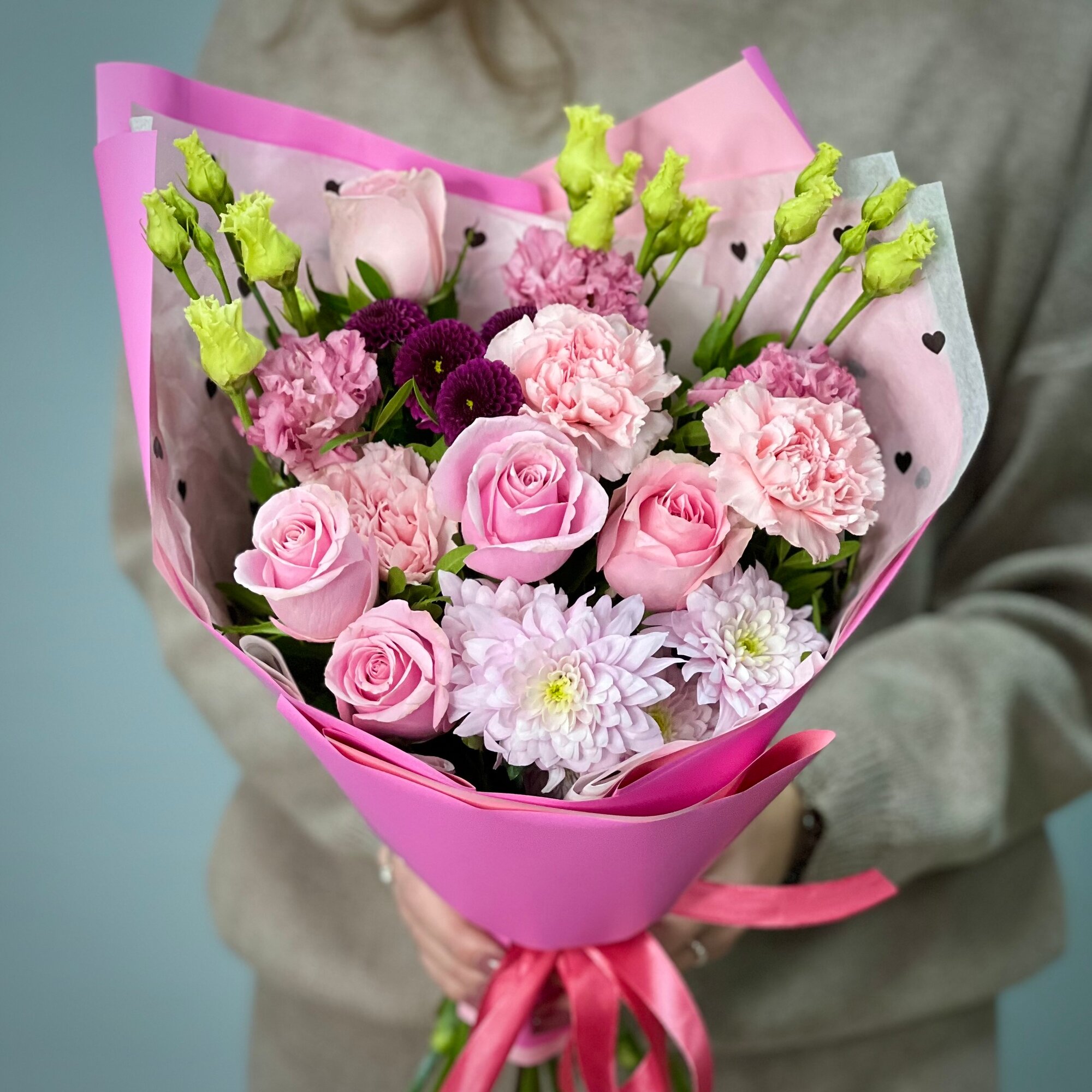 Букет Влюбленность в стильной упаковке. «365 Поводов» - живые цветы с доставкой