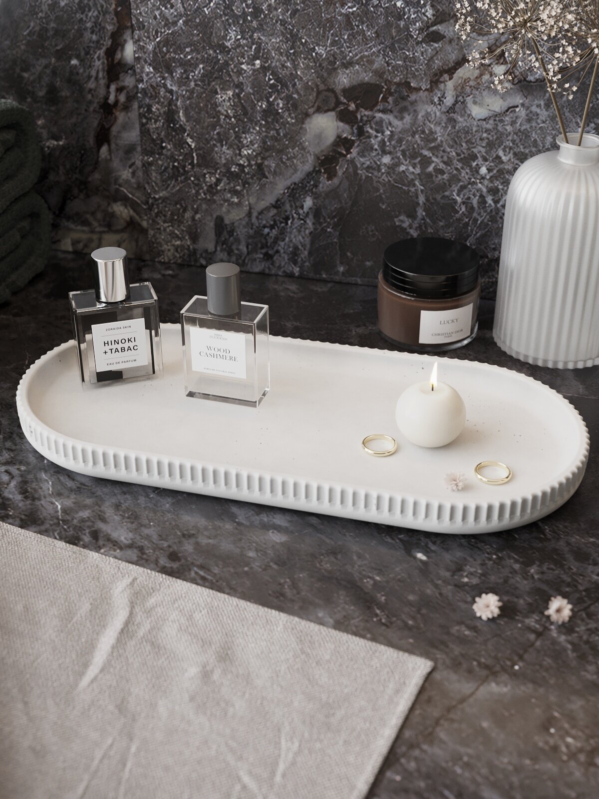 Декоративный поднос, подставка в ванную, органайзер для косметики и мелочей Chloe XL, 36x16,5 см, бетон, белый матовый