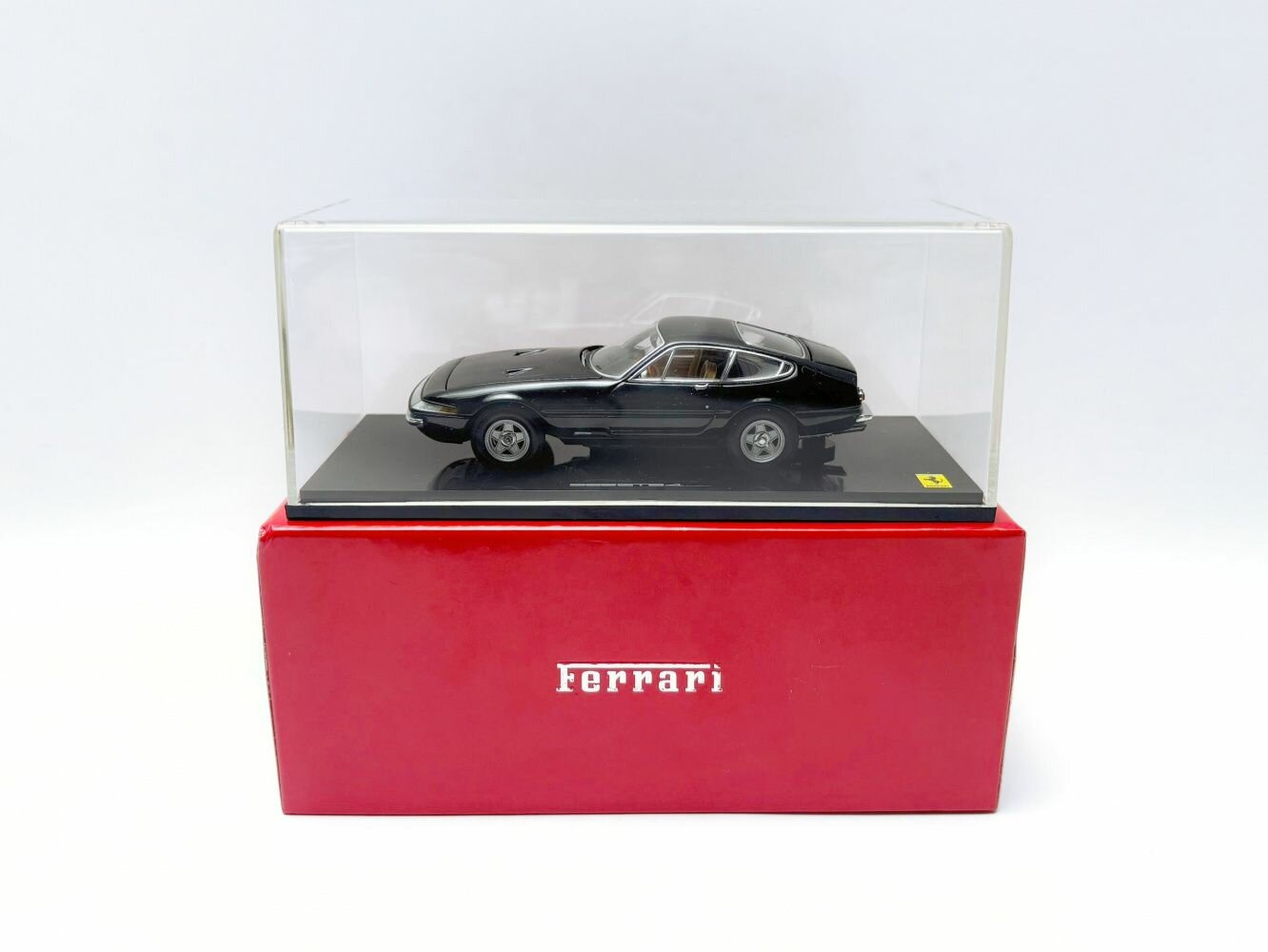 KYOSHO 1/43 Ferrari 365GT 4 Коллекция моделей автомобилей из литого металла