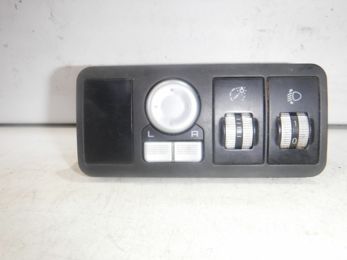 Блок управления зеркалами LIFAN Solano 620 (2008—2015) B3750560A2