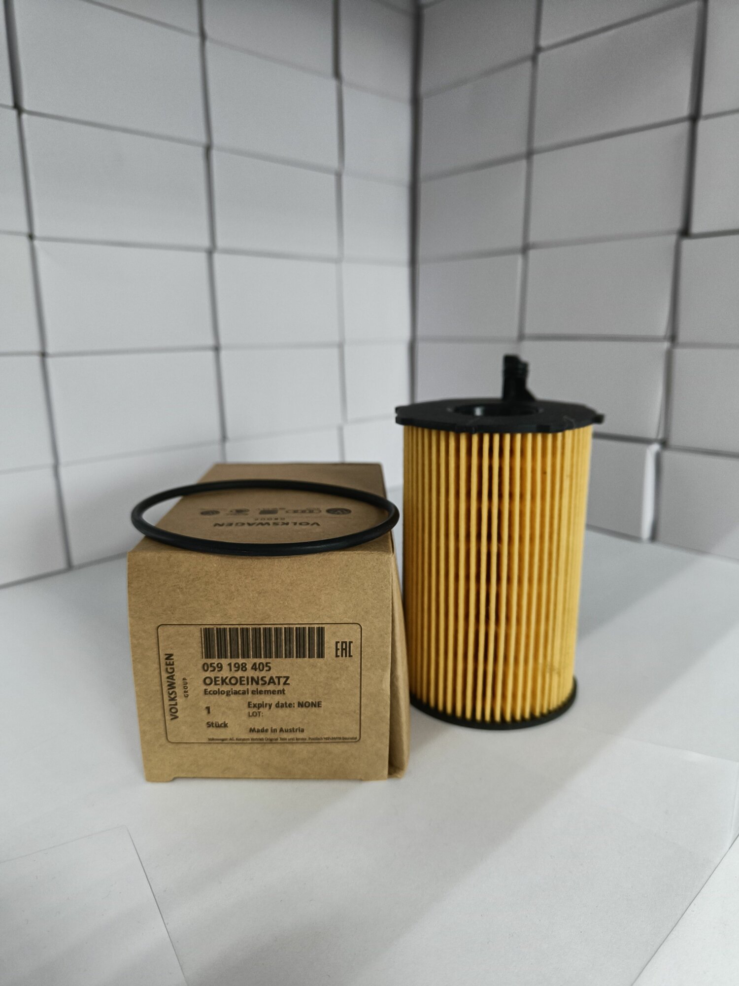Фильтр масляный AUDI A4, A5, A6, A8, D3, A8 D4, Q7 PORSCHE CAYEN VAG арт. 059198405