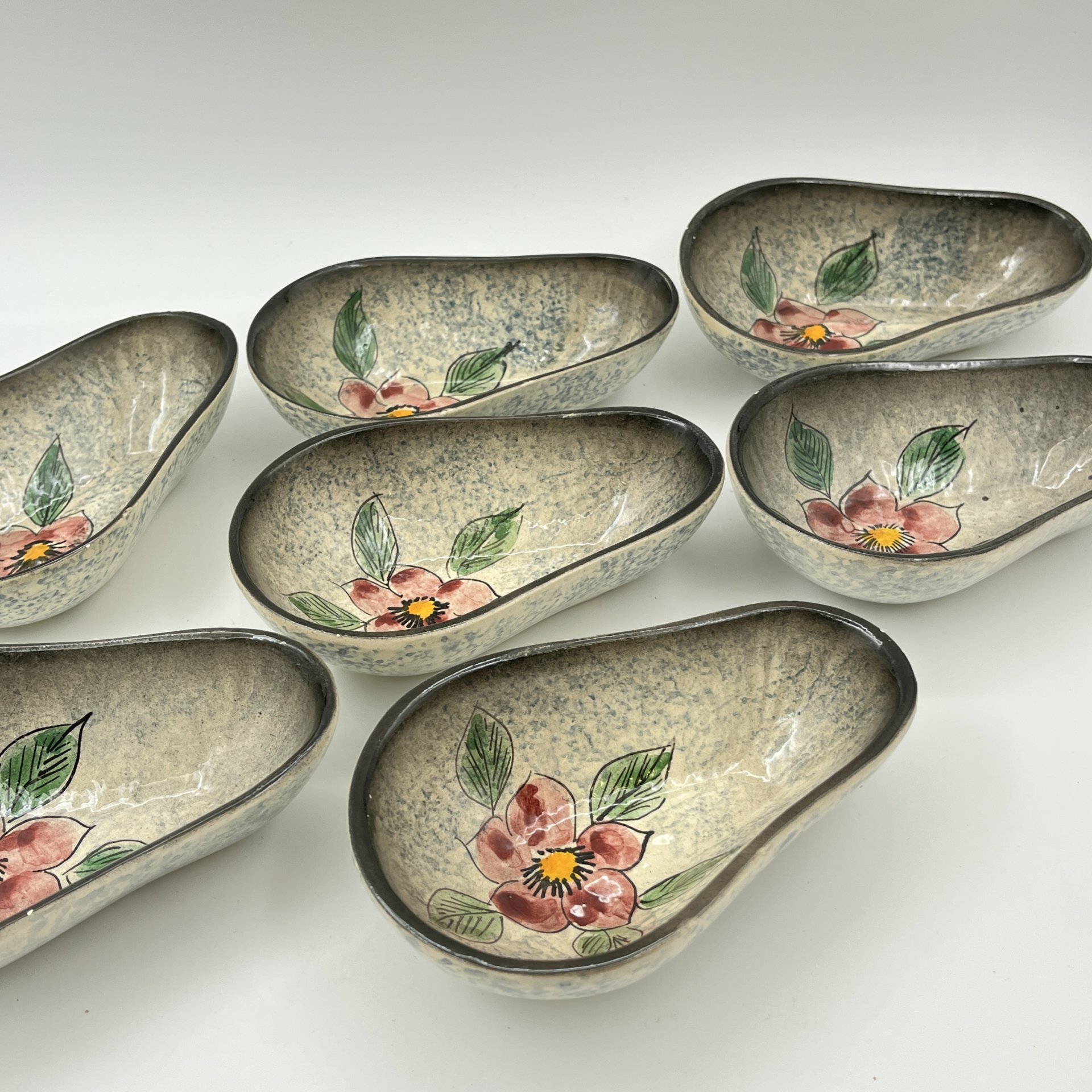 Набор из 7 салатников (плошек) для сервировки закусок , Vallauris, керамика, роспись