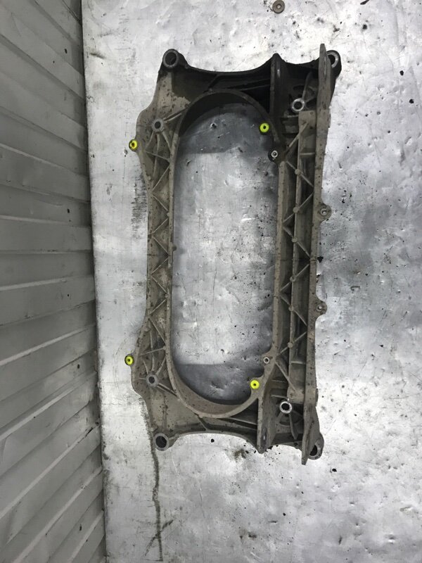 Балка поперечная передняя Toyota Crown GRS182 5120130130