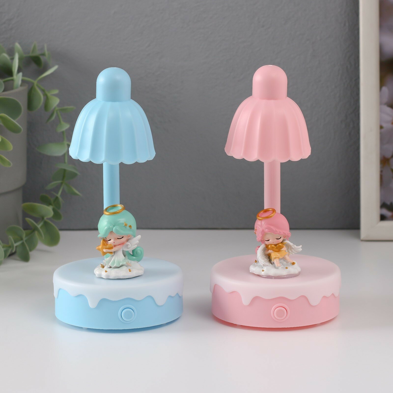 Сувенир "Ангелочек на облачке", пластиковый, свет, 8 x 8 x 16 см