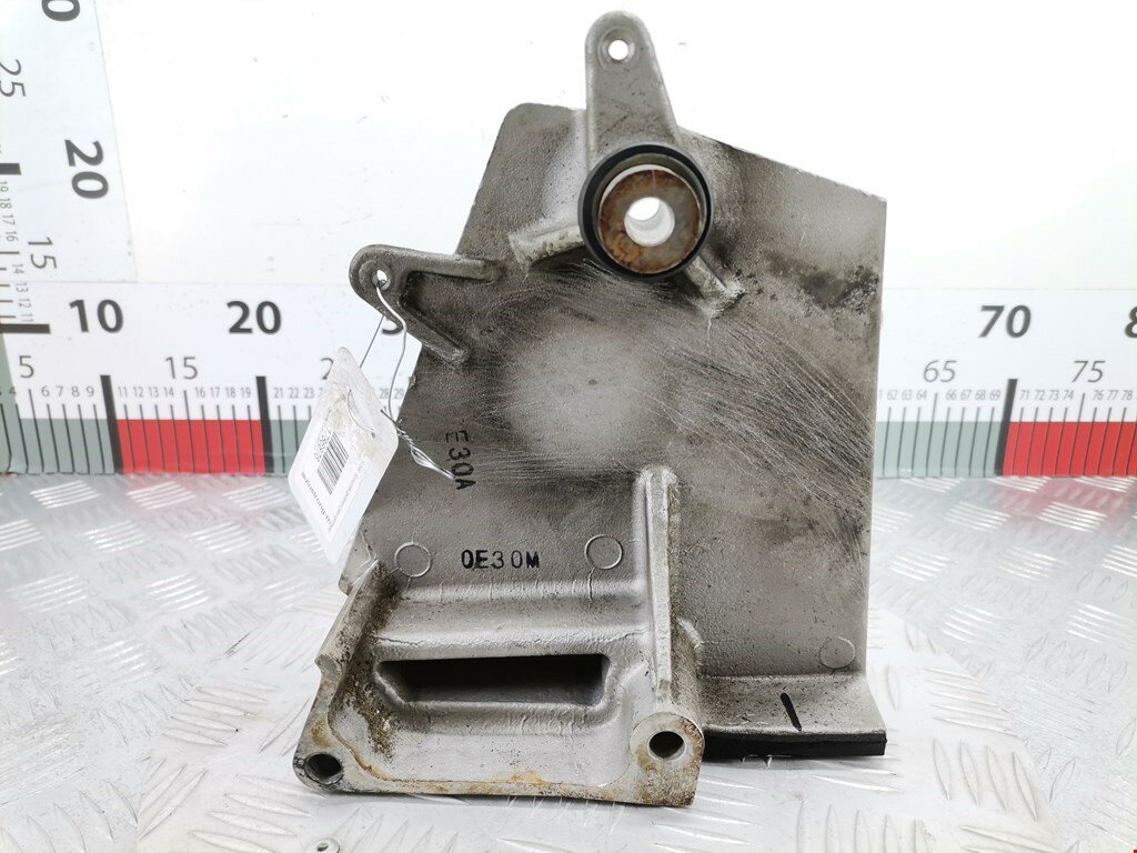 Кронштейн (крепление лапа) двигателя Chevrolet Cruze 2 (J300) 96942341 арт. 1786876