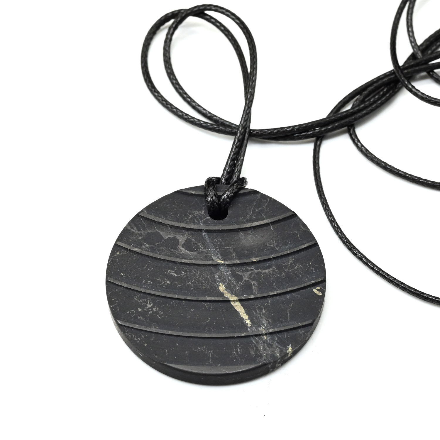 Подвеска, шунгит