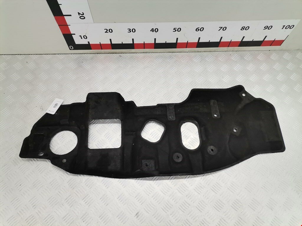 Накладка декоративная под капот (кожух замка капота и прочие) Hyundai Solaris 2 (RC) 84124H5000 арт. 1446365