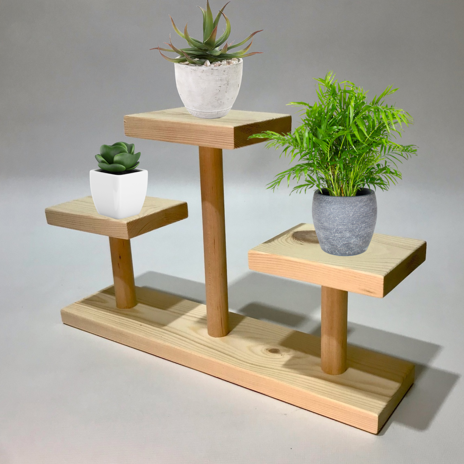 Подставка для цветов из дерева