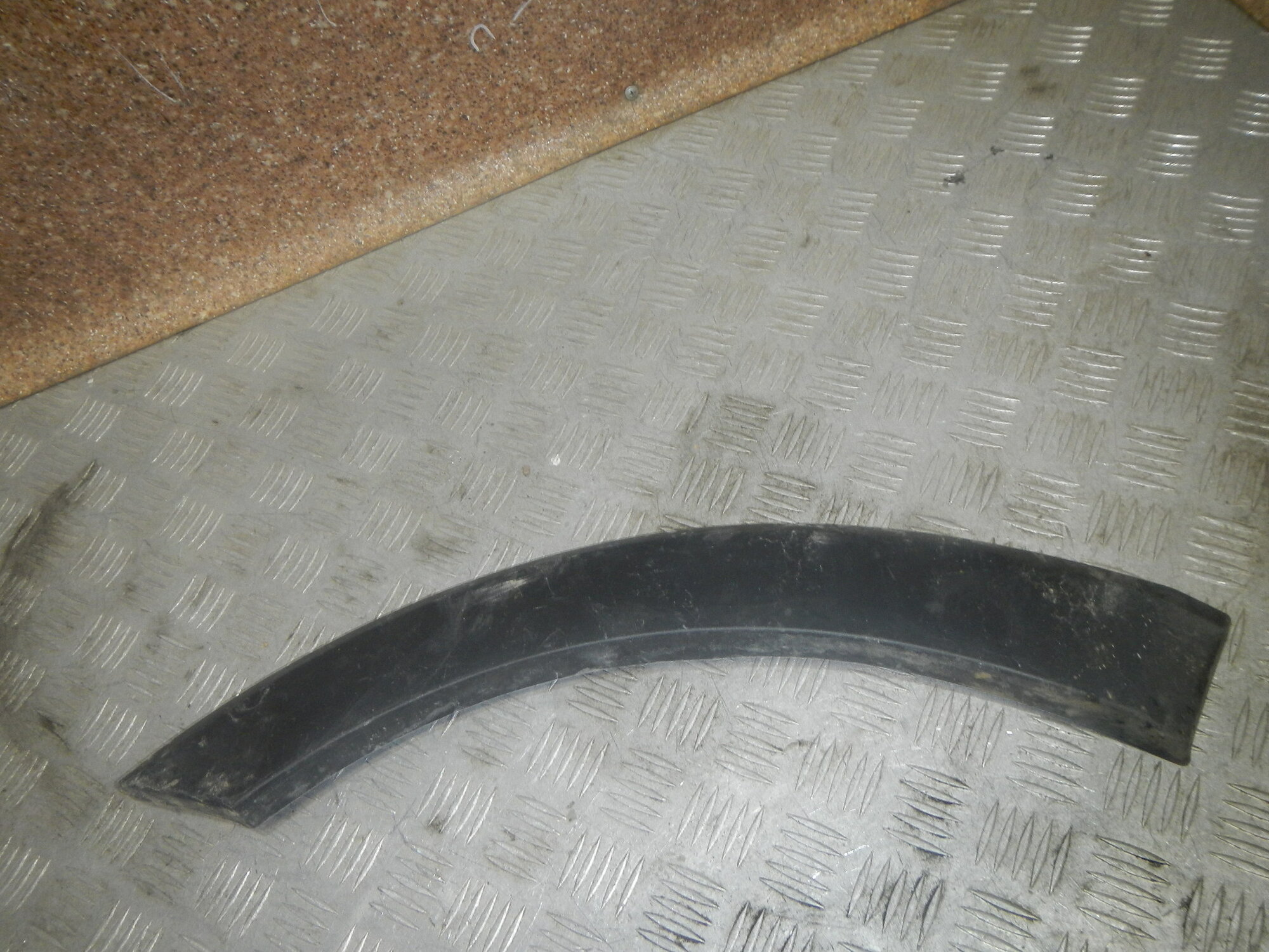 Б/У Накладка двери передней левой, Ford (Форд)-TRANSIT (14-) FORD TRANSIT (14-) Царапины. 551873 FORD арт. BK31V278L01CE...