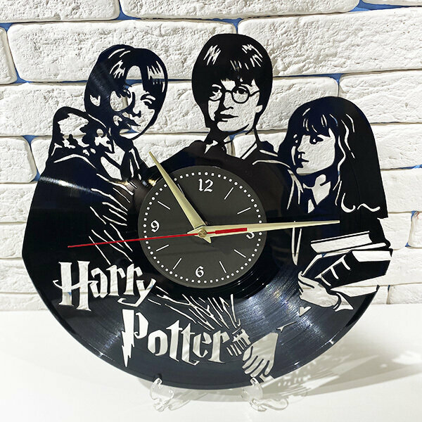 Часы из виниловой пластинки Harry Potter