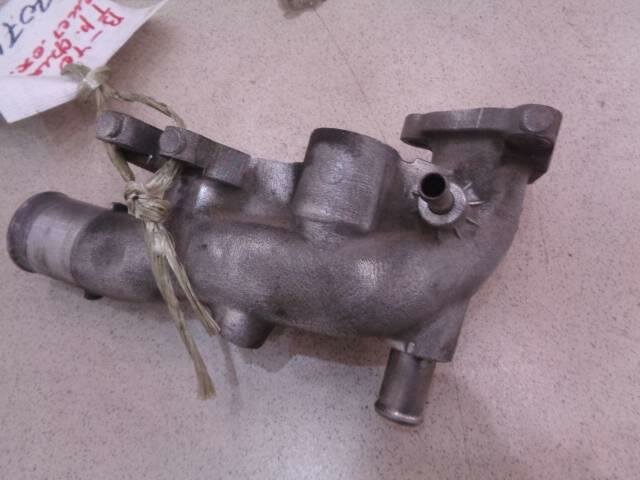 Фланец системы охлаждения от Toyota Camry XV40 2006-2011