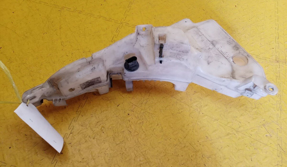 Бачок омывателя A6 (C6,4F) Audi 4F0955451R