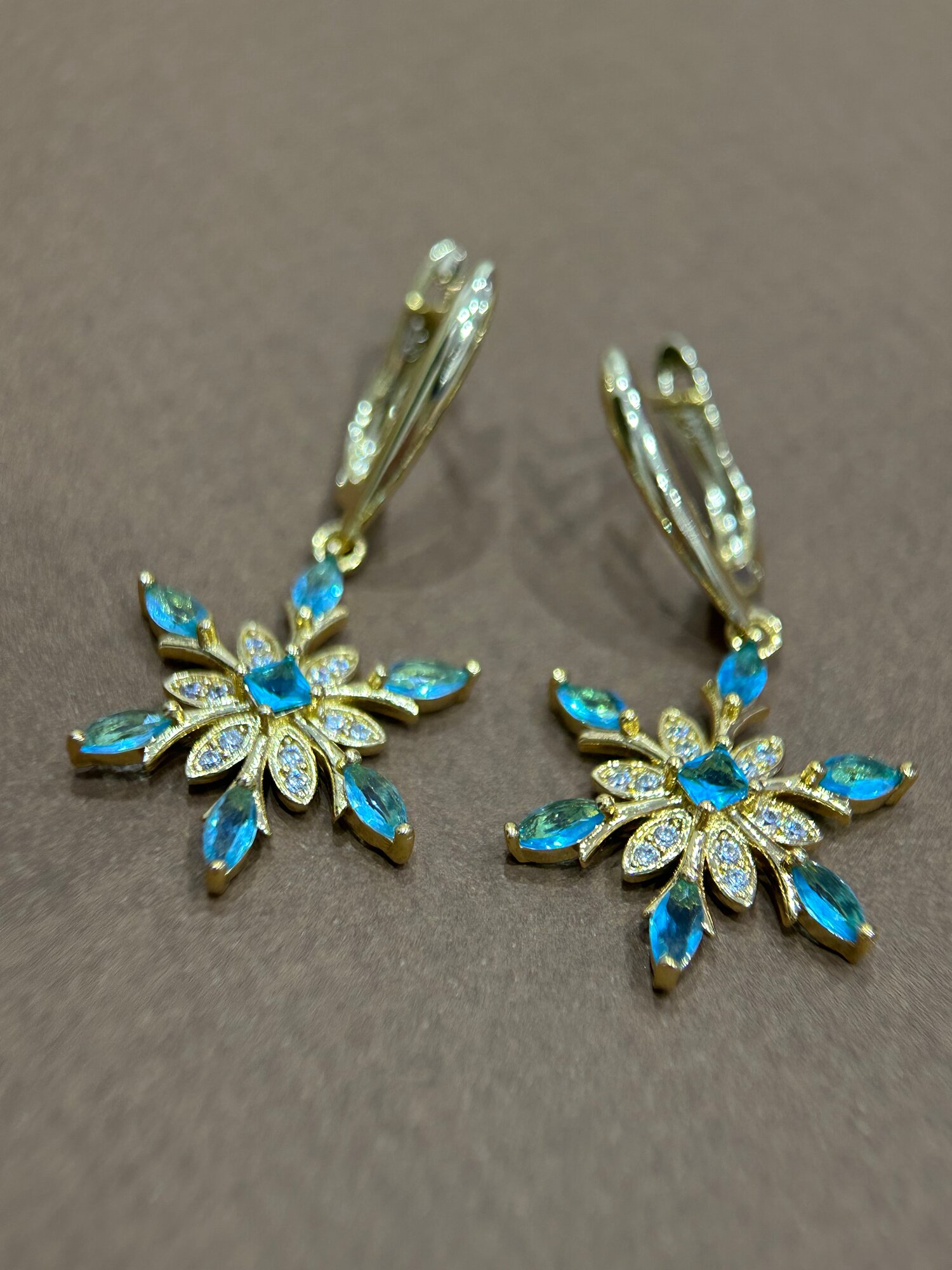 Серьги с подвесками, кристалл