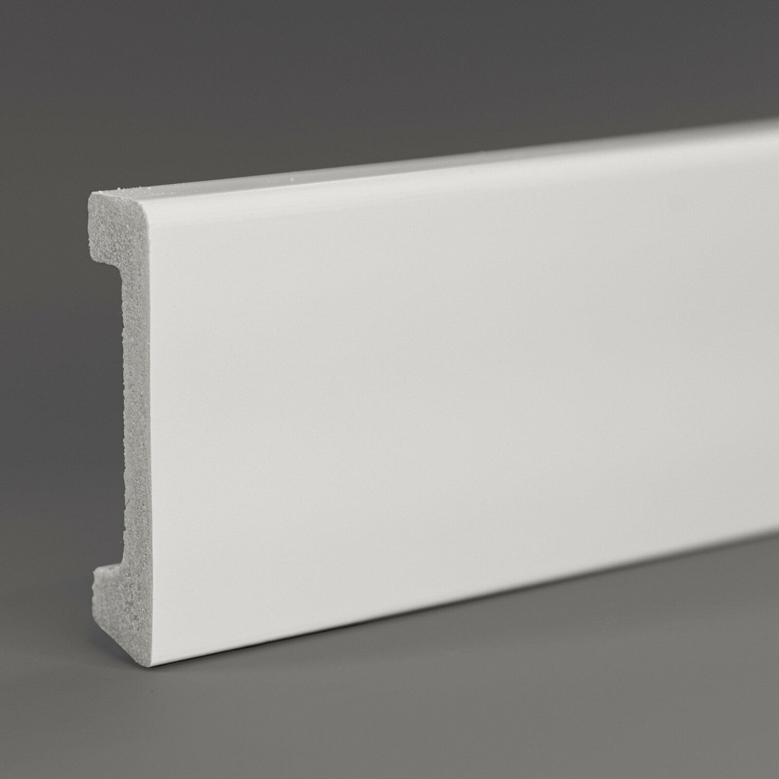 Плинтус дюрополимер напольный DECOMASTER (декомастер), 80х17х2400 мм, D235-115 ДМ белый матовый