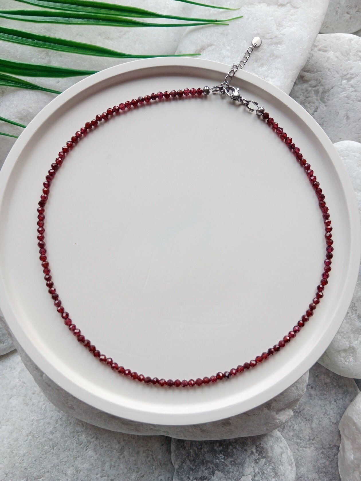 Чокер, гранат