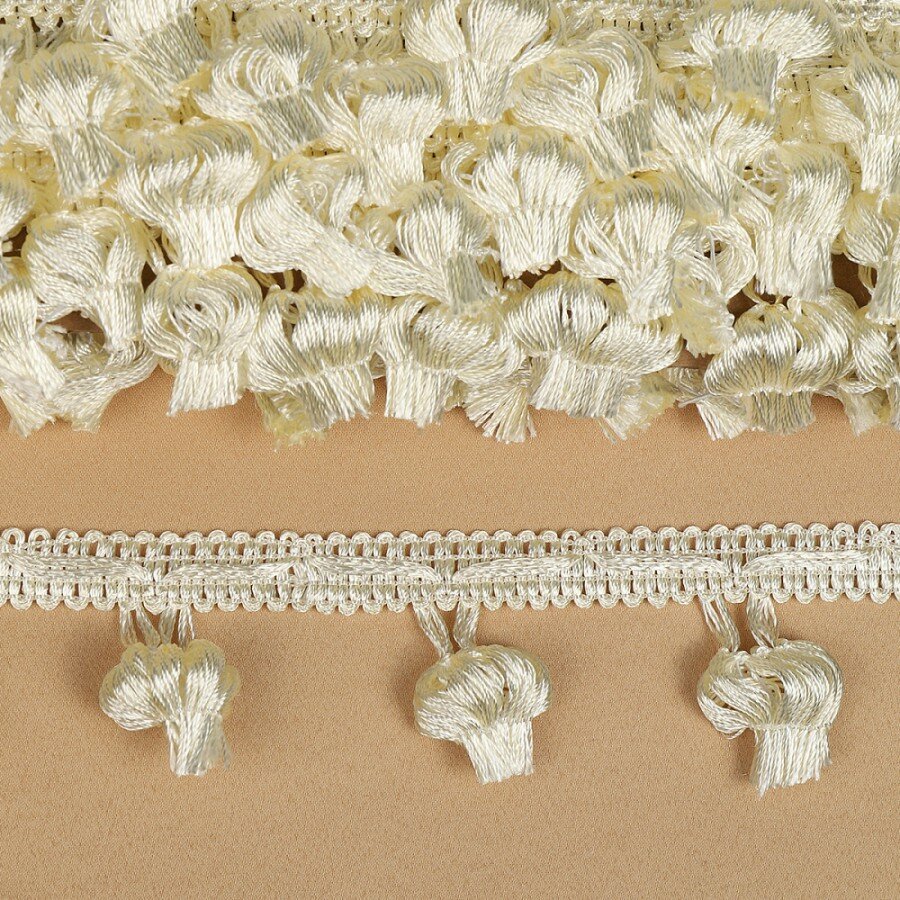 Бахрома 6152-0334 шир.43мм цв.6343 молочный уп.10м