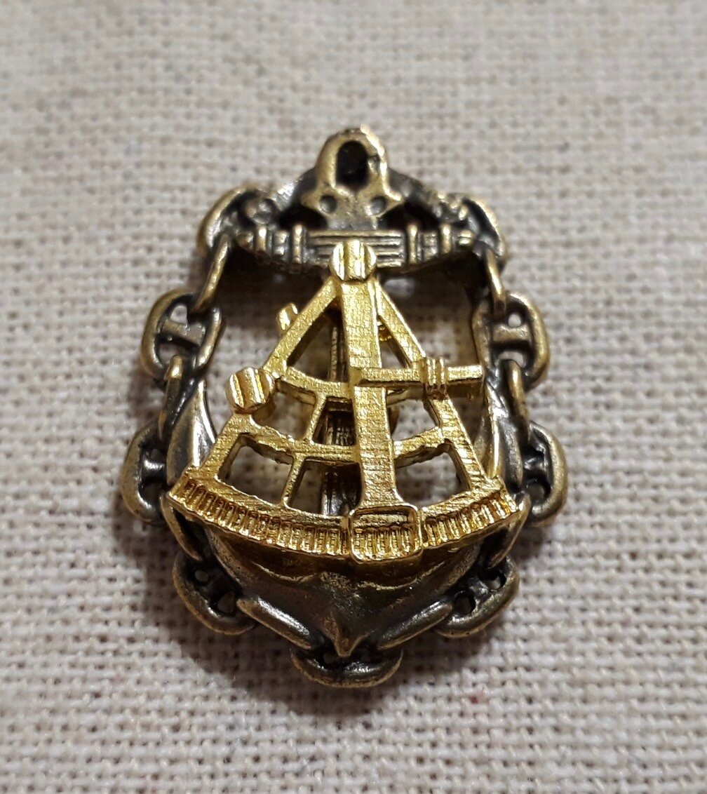 Тяжелый значок фрачник Капитан Штурман