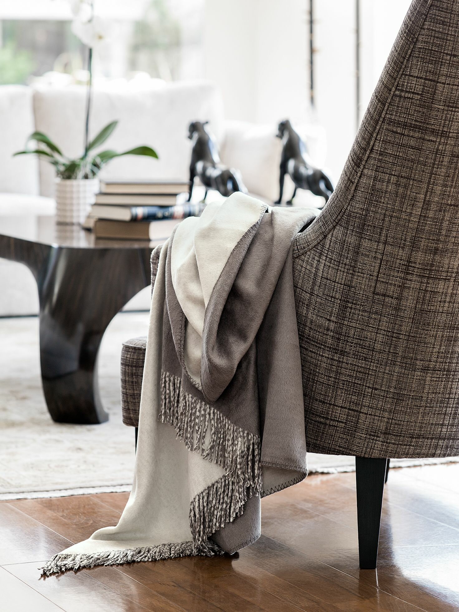 Togas Плед шелковый 140x180 "Маринетти" двусторонний, шелк Малбери, хлопок, 380 г/м2, серый, бежевый