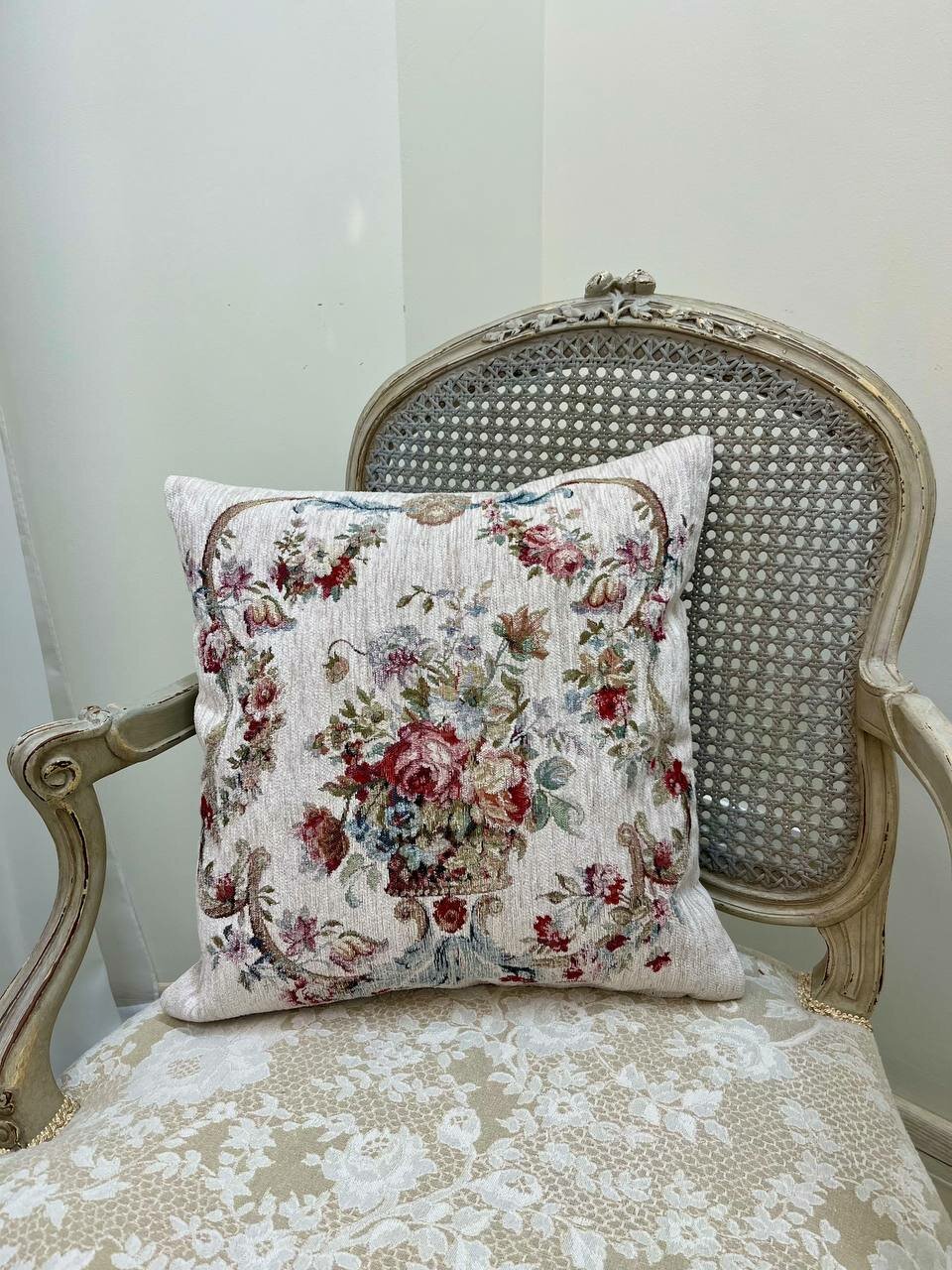 Наволочка гобеленовая Le Gobelin Зимний Сон Барокко беж 45х45 см шенилл