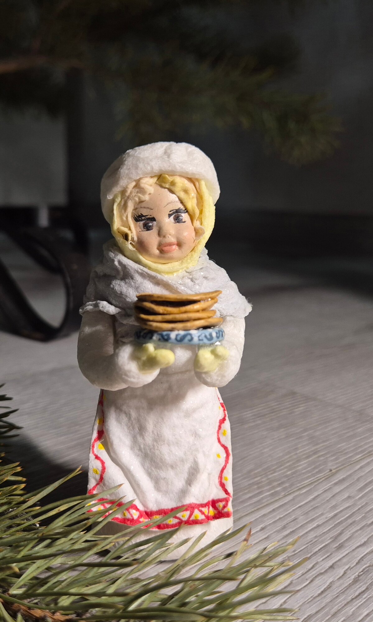 Барышня с блинами