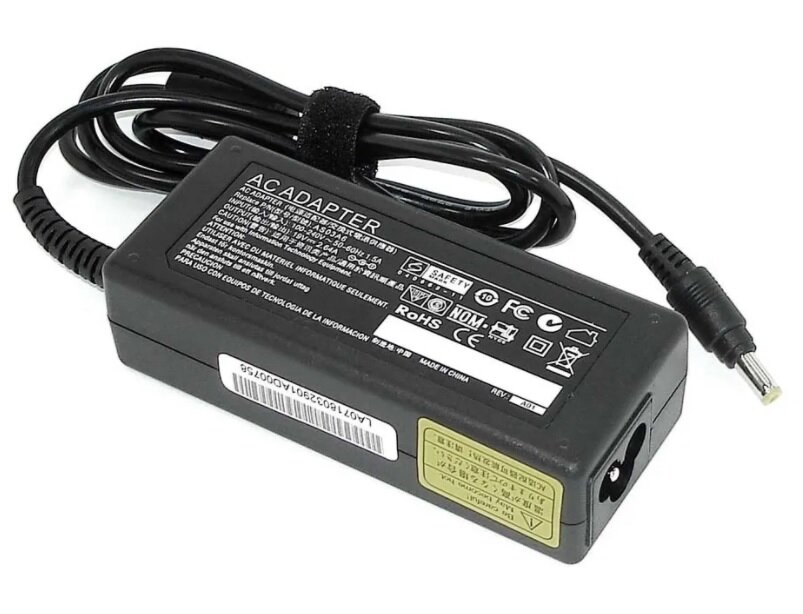 Блок питания (сетевой адаптер) универсальный 12V 3A диаметр 5,5 мм