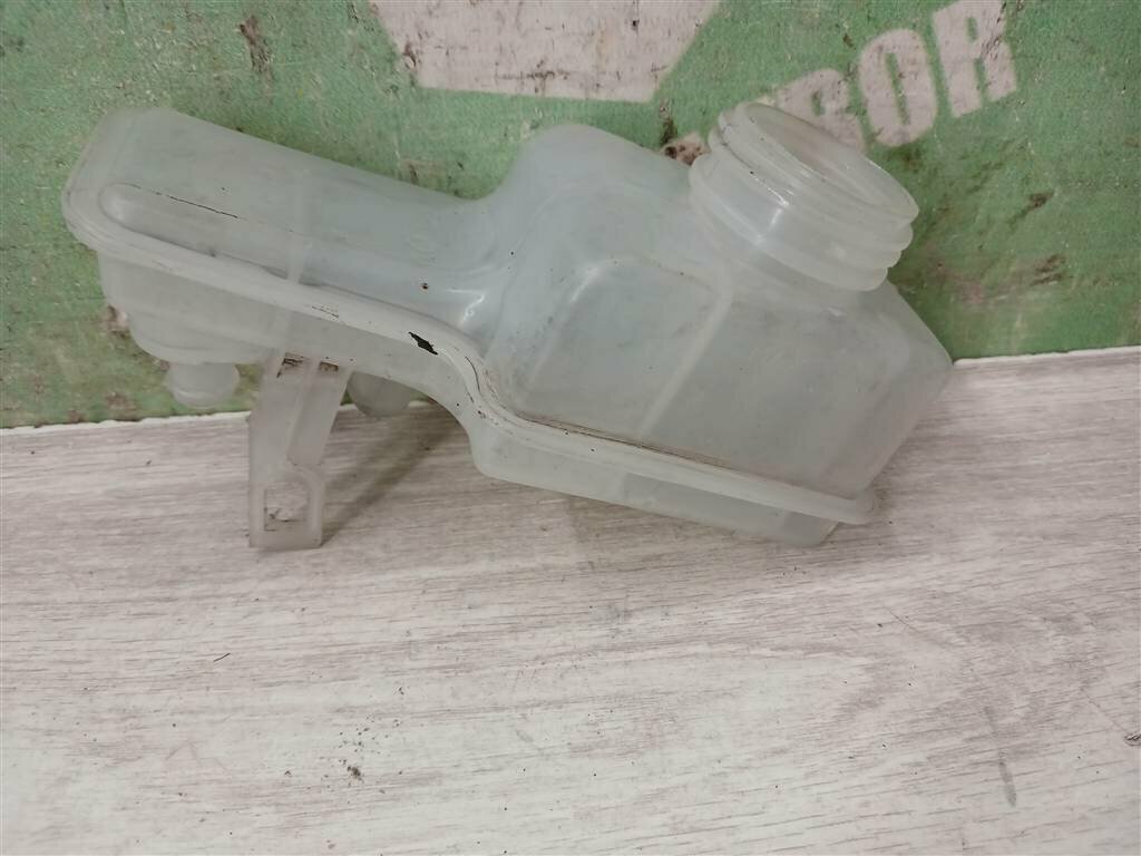 Бачок главного тормозного цилиндра LADA Granta 2011+