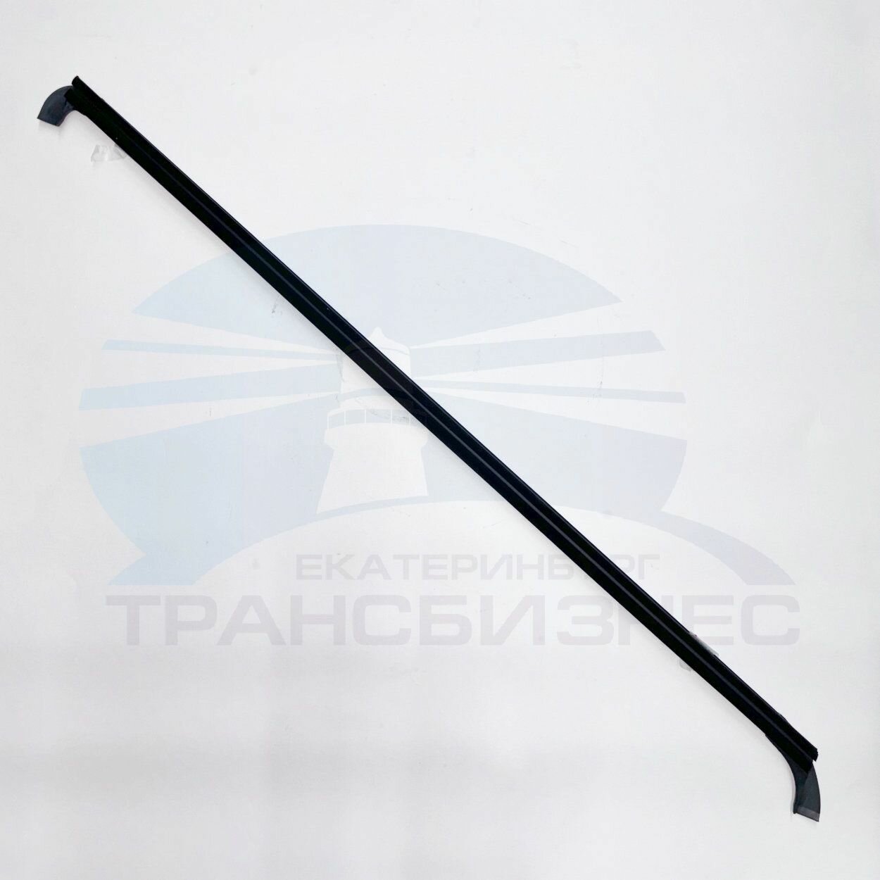 Уплотнитель бокового стекла наружный левый JAC N56 N75 N80 N120 (6103105LE01003)