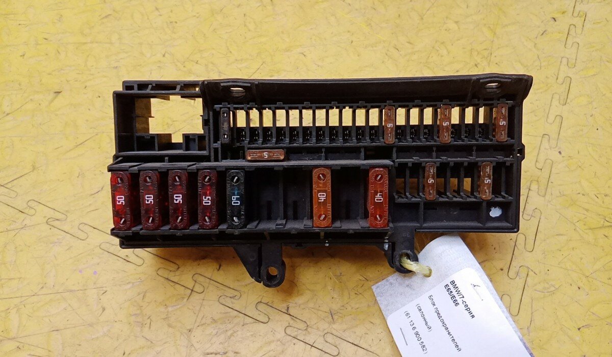 Блок предохранителей 7-серия E65/E66 BMW 61136900582
