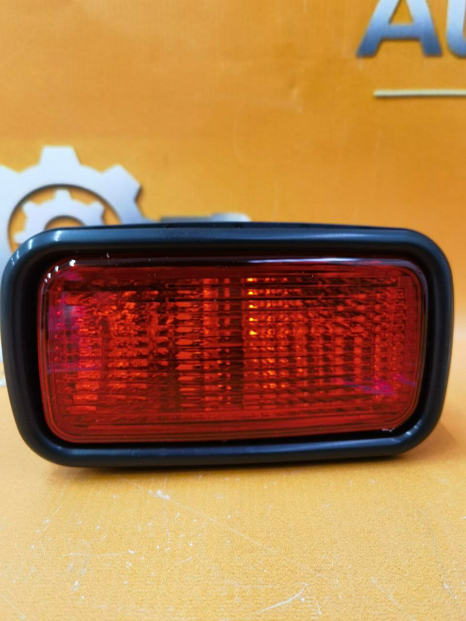 Задний правый фонарь в бампер Лансер 9 MITSUBISHI LANCER 9 туманка в бампер с рамкой