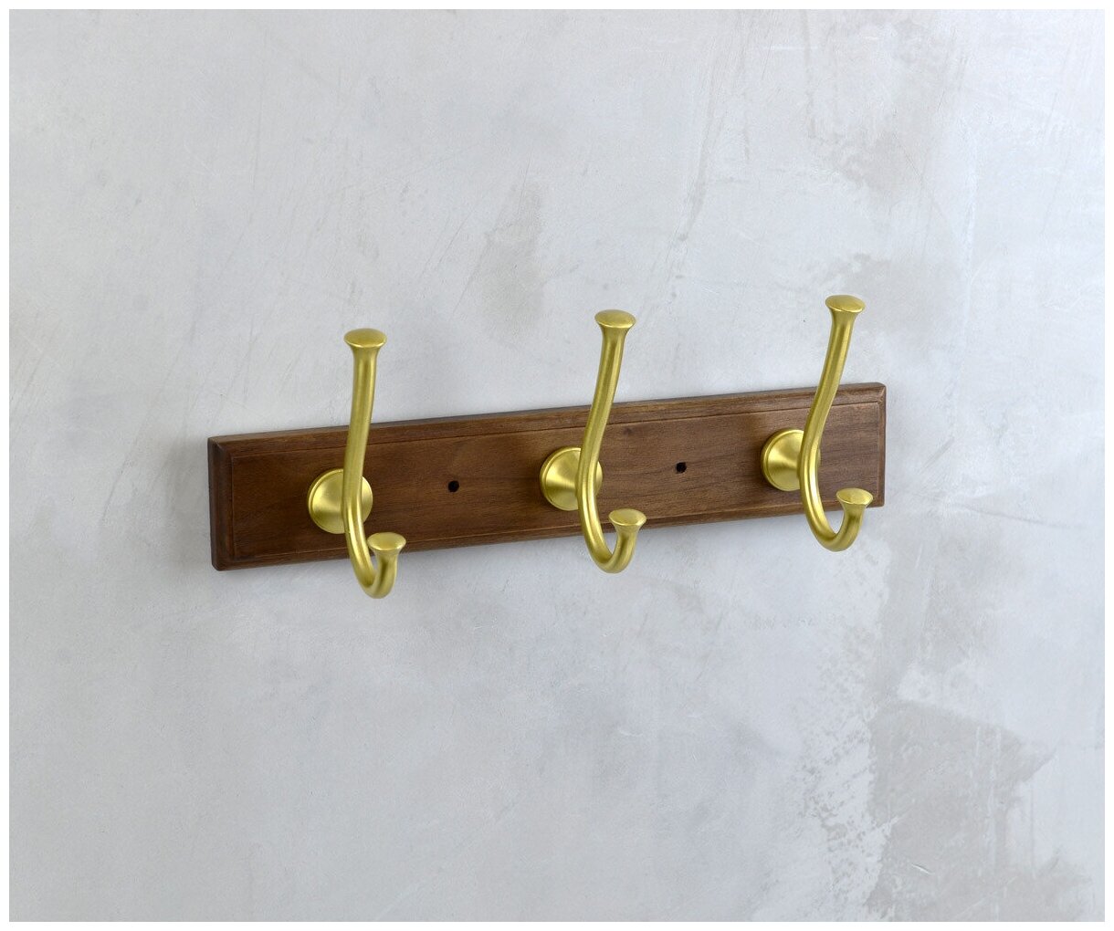 10708G Крючок для ванной 3шт на планке FOREST матовое золото, дерево (шт)