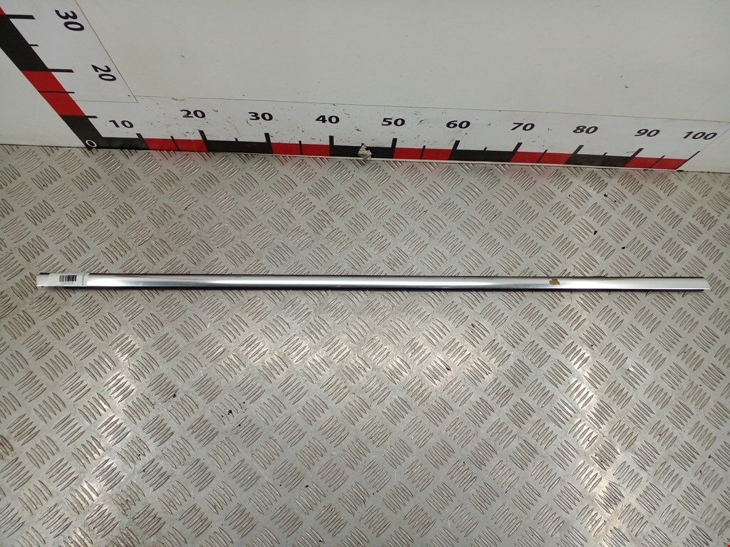 Уплотнитель стекла двери Opel Astra J 13391184 арт. 1741310